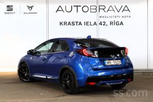 Blue Honda Civic 2016 in Riga, with an engine capacity of 1.80 L and mileage of 79 thousand km for 11990 €, photo 6 on AUTOMOTO.COM.LV