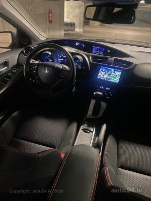 Blue Honda Civic 2017 in Tallinn, with an engine capacity of 1.80 L and mileage of 74 thousand km for 14490 €, photo 5 on AUTOMOTO.COM.LV