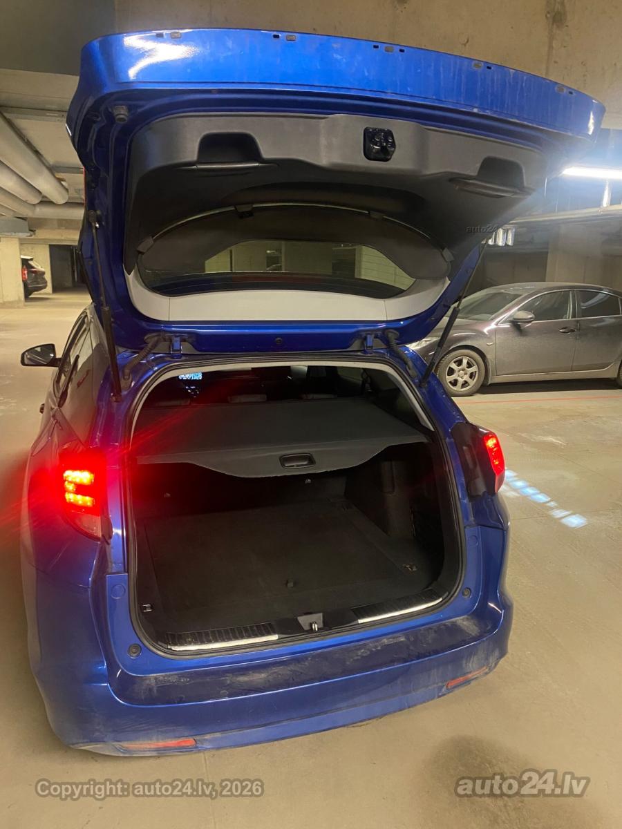 Blue Honda Civic 2017 in Tallinn, with an engine capacity of 1.80 L and mileage of 74 thousand km for 14490 €, photo 8 on AUTOMOTO.COM.LV