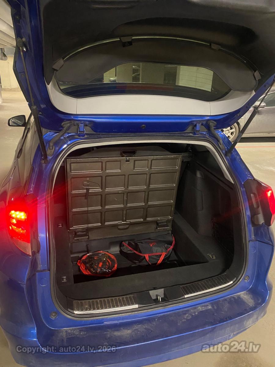 Blue Honda Civic 2017 in Tallinn, with an engine capacity of 1.80 L and mileage of 74 thousand km for 14490 €, photo 9 on AUTOMOTO.COM.LV