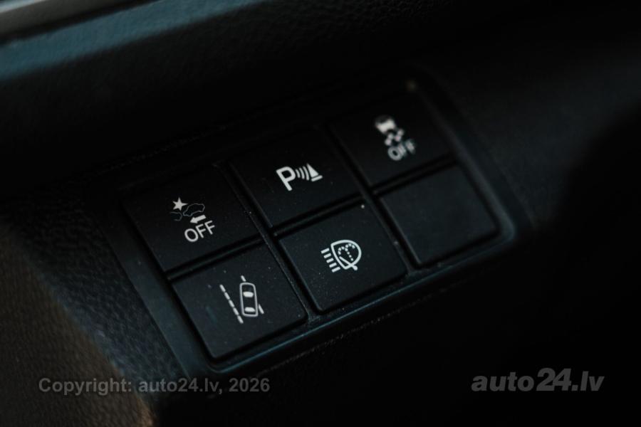 Zils Honda Civic 2017 Tallina, ar dzinēja tilpumu 1.50 L un nobraukumu 178 tūkst. km par 14700 €, foto 14 vietnē AUTOMOTO.COM.LV