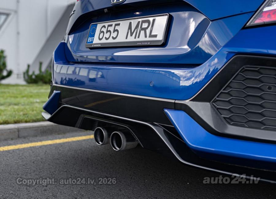 Blue Honda Civic 2017 in Tallinn, with an engine capacity of 1.50 L and mileage of 179 thousand km for 13990 €, photo 7 on AUTOMOTO.COM.LV