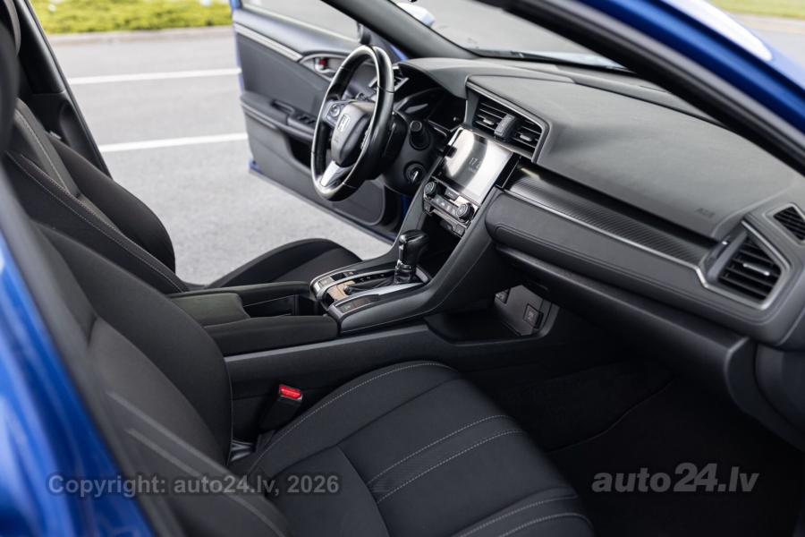 Blue Honda Civic 2017 in Tallinn, with an engine capacity of 1.50 L and mileage of 179 thousand km for 13990 €, photo 12 on AUTOMOTO.COM.LV
