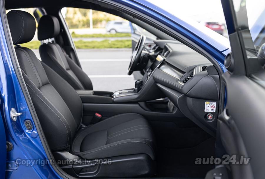 Blue Honda Civic 2017 in Tallinn, with an engine capacity of 1.50 L and mileage of 179 thousand km for 13990 €, photo 13 on AUTOMOTO.COM.LV