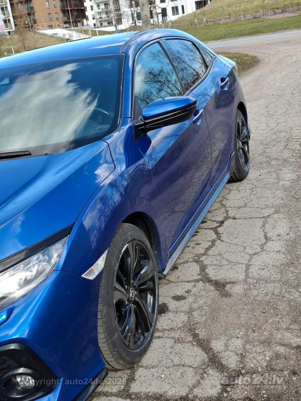 Blue Honda Civic 2018 in Tallinn, with an engine capacity of 1.50 L and mileage of 104 thousand km for 16500 €, photo 4 on AUTOMOTO.COM.LV