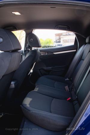 Zils Honda Civic 2018 Tallina, ar dzinēja tilpumu 1.50 L un nobraukumu 174 tūkst. km par 14999 €, foto 10 vietnē AUTOMOTO.COM.LV