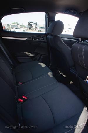 Zils Honda Civic 2018 Tallina, ar dzinēja tilpumu 1.50 L un nobraukumu 174 tūkst. km par 14999 €, foto 11 vietnē AUTOMOTO.COM.LV