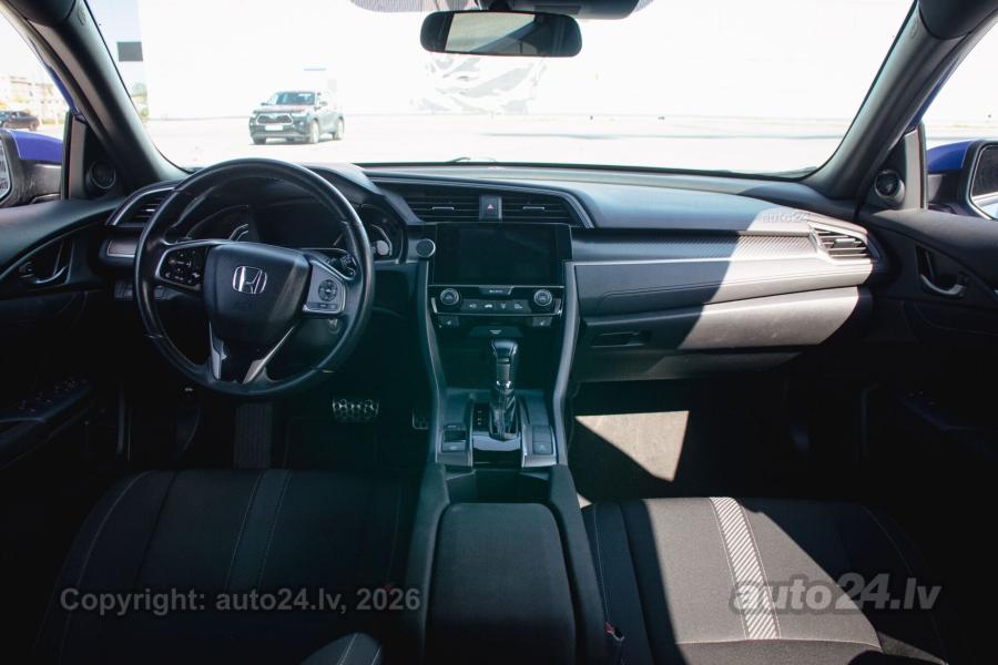 Zils Honda Civic 2018 Tallina, ar dzinēja tilpumu 1.50 L un nobraukumu 174 tūkst. km par 14999 €, foto 13 vietnē AUTOMOTO.COM.LV
