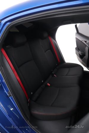 Blue Honda Civic 2018 in Tallinn, with an engine capacity of 2.00 L and mileage of 110 thousand km for 26900 €, photo 11 on AUTOMOTO.COM.LV