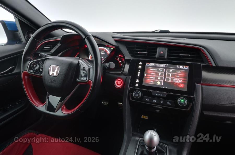 Blue Honda Civic 2018 in Tallinn, with an engine capacity of 2.00 L and mileage of 110 thousand km for 26900 €, photo 14 on AUTOMOTO.COM.LV