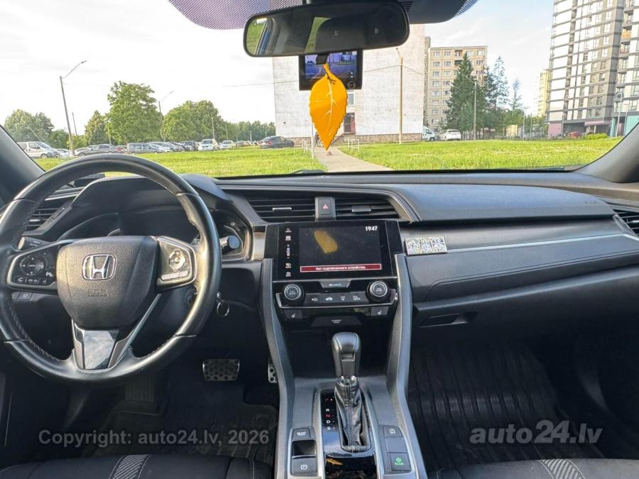 Синий Хонда Цивик 2018 в Таллин, объемом двигателя 1.00 л и пробегом 86 тыс. км за 14900 €, фото 9 на AUTOMOTO.COM.LV