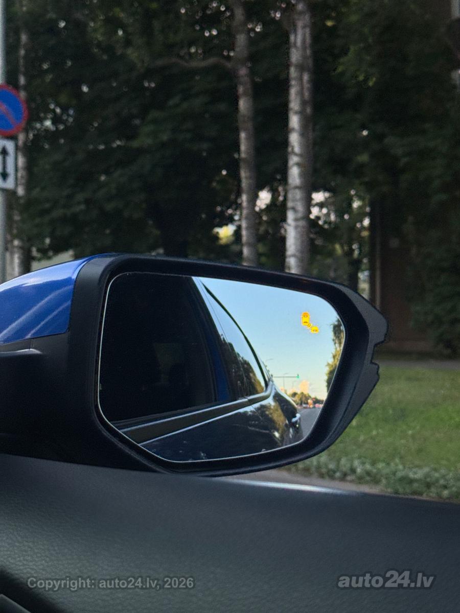 Blue Honda Civic 2018 in Tallinn, with an engine capacity of 1.00 L and mileage of 134 thousand km for 14900 €, photo 14 on AUTOMOTO.COM.LV