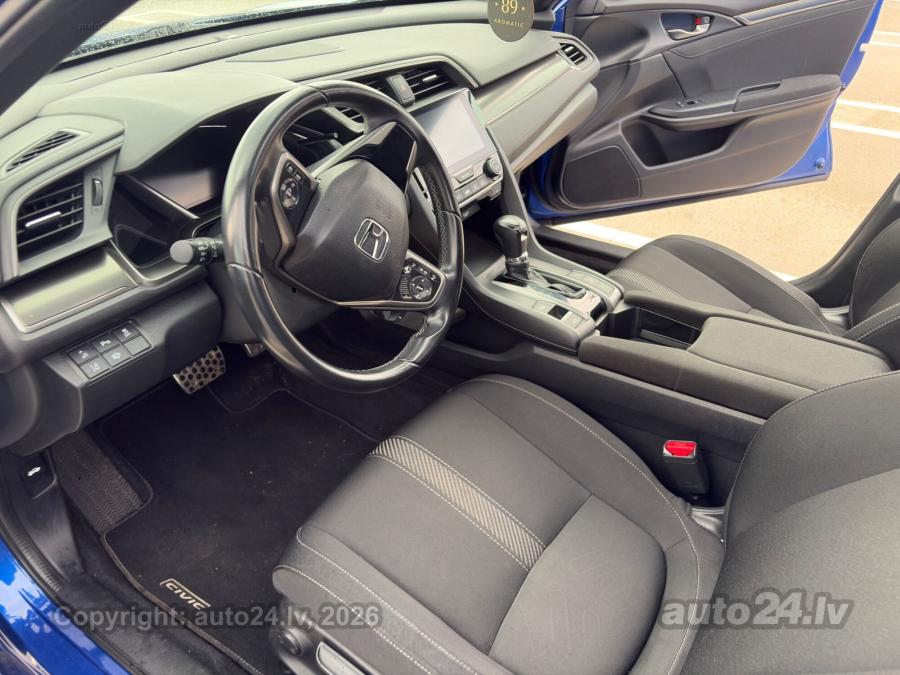 Blue Honda Civic 2018 in Tallinn, with an engine capacity of 1.00 L and mileage of 134 thousand km for 14900 €, photo 15 on AUTOMOTO.COM.LV