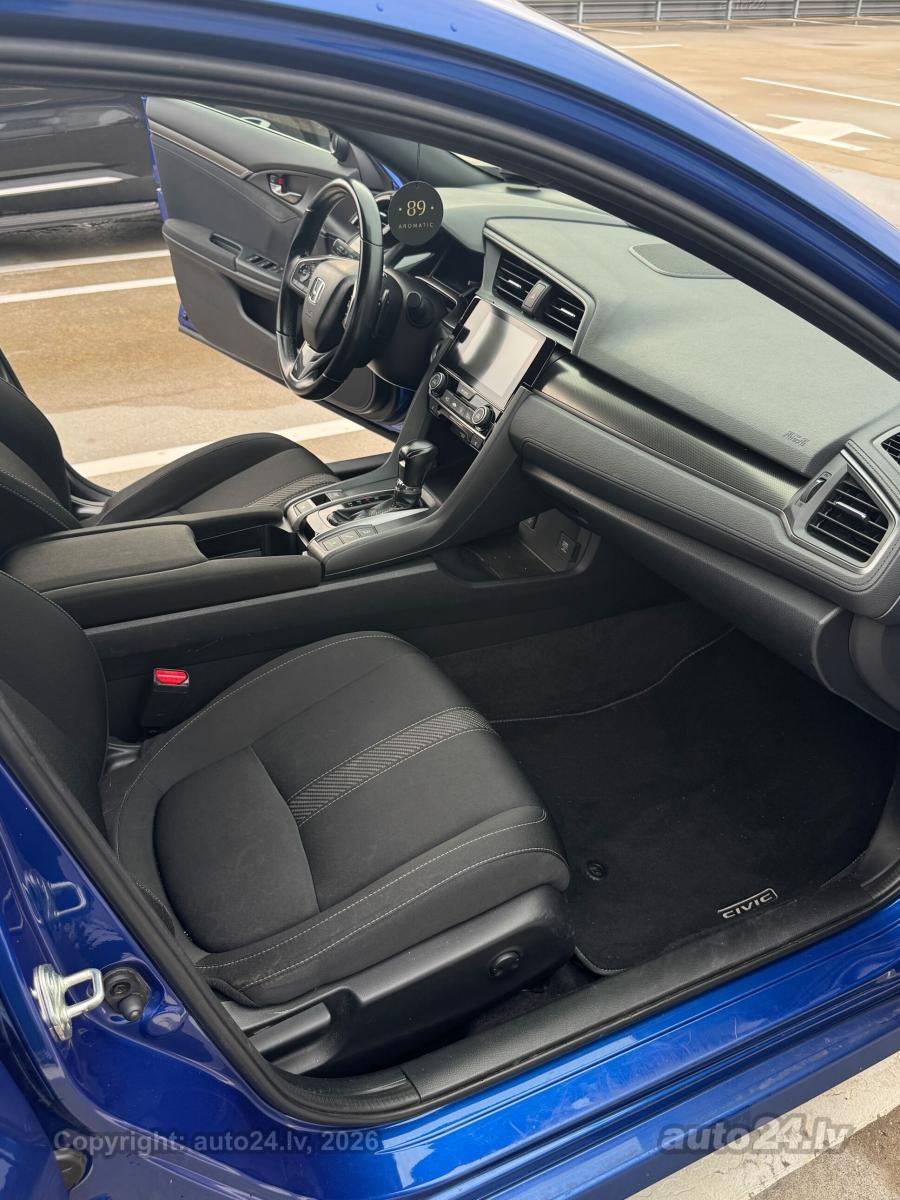 Blue Honda Civic 2018 in Tallinn, with an engine capacity of 1.00 L and mileage of 134 thousand km for 14900 €, photo 18 on AUTOMOTO.COM.LV