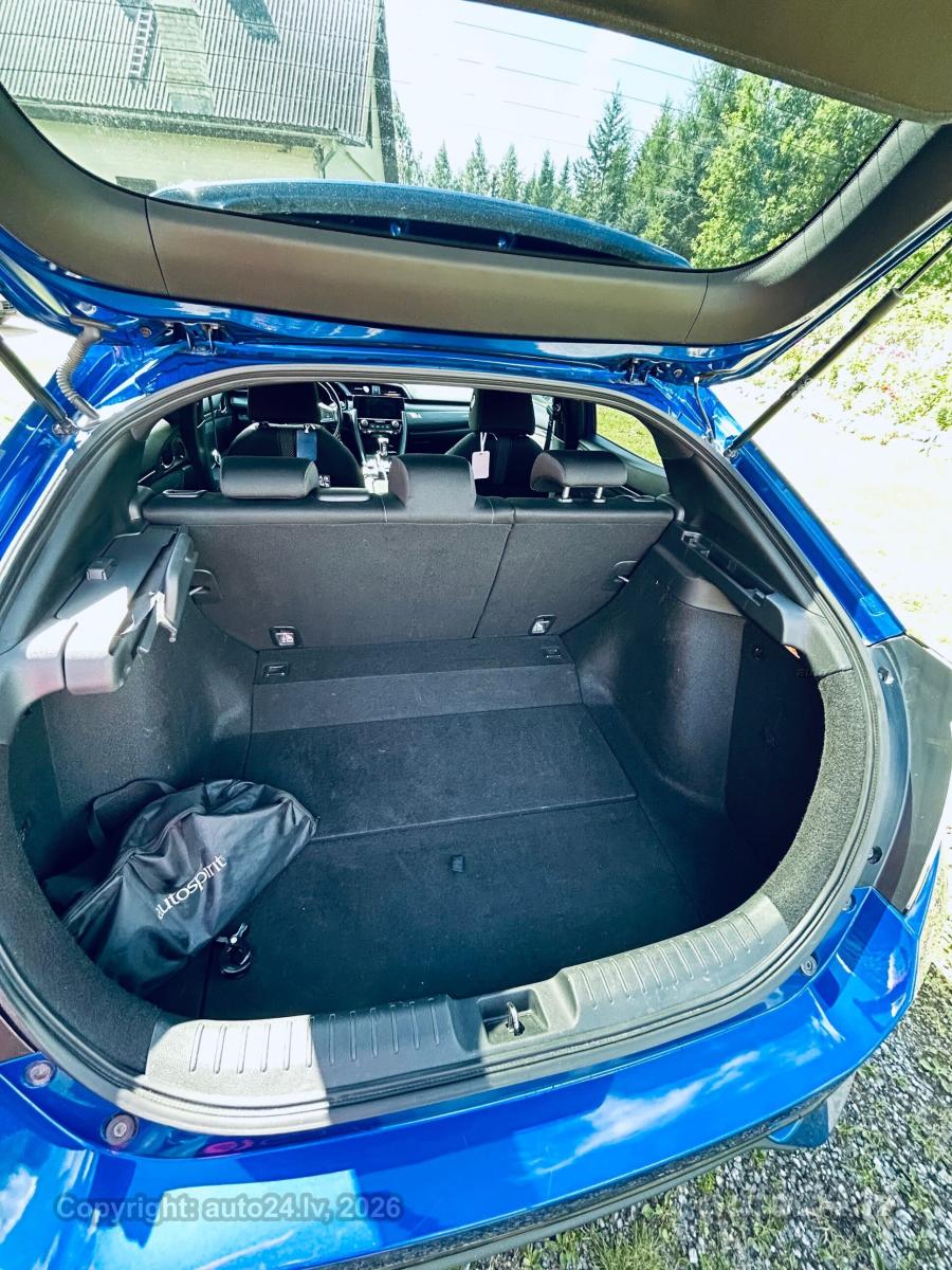 Blue Honda Civic 2018 in Tallinn, with an engine capacity of 1.00 L and mileage of 90 thousand km for 14500 €, photo 10 on AUTOMOTO.COM.LV