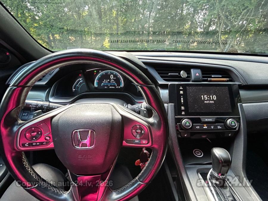 Blue Honda Civic 2018 in Tallinn, with an engine capacity of 1.00 L and mileage of 90 thousand km for 14500 €, photo 12 on AUTOMOTO.COM.LV