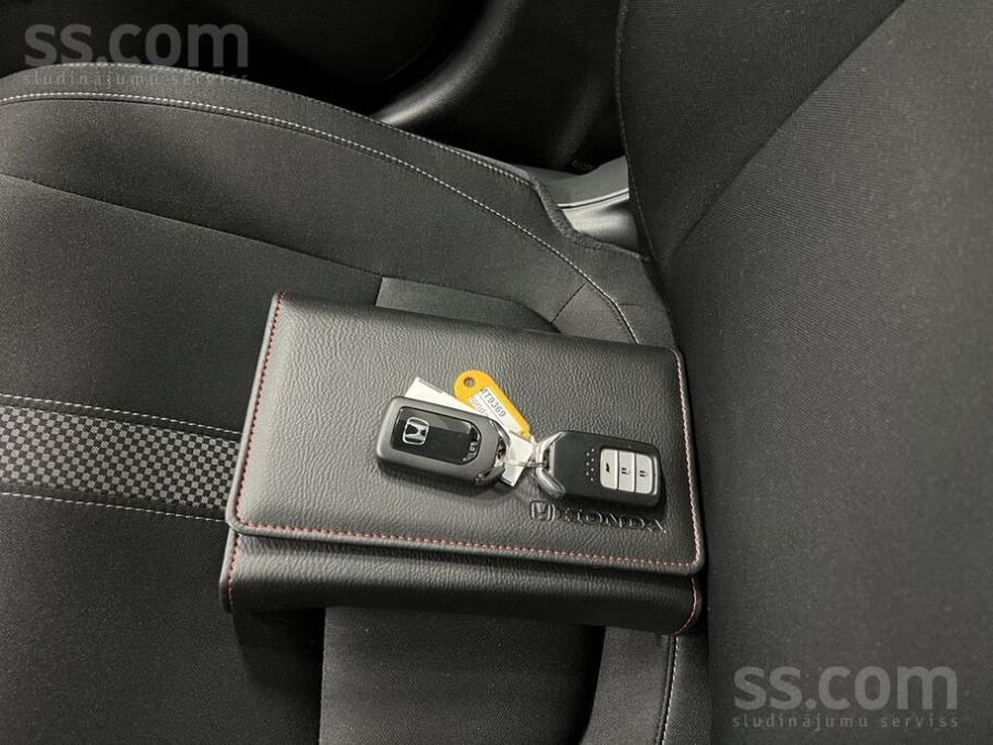 Zils Honda Civic 2021 Rīga, ar dzinēja tilpumu 1.50 L un nobraukumu 29 tūkst. km par 18990 €, foto 21 vietnē AUTOMOTO.COM.LV