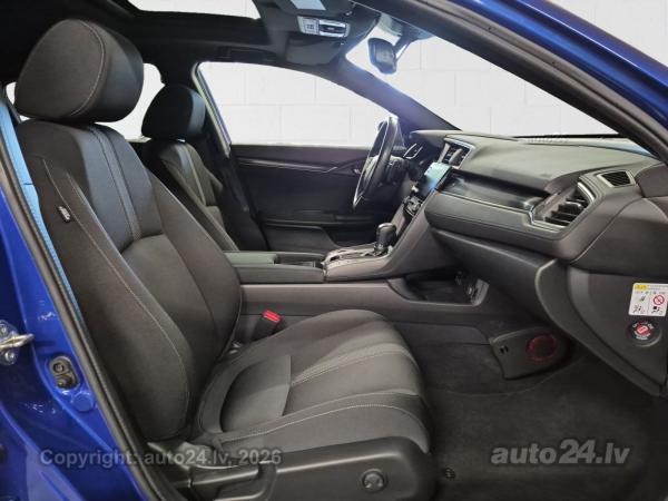 Blue Honda Civic 2021 in Tallinn, with an engine capacity of 1.50 L and mileage of 106 thousand km for 18990 €, photo 7 on AUTOMOTO.COM.LV