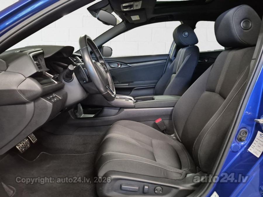 Blue Honda Civic 2021 in Tallinn, with an engine capacity of 1.50 L and mileage of 106 thousand km for 18990 €, photo 12 on AUTOMOTO.COM.LV