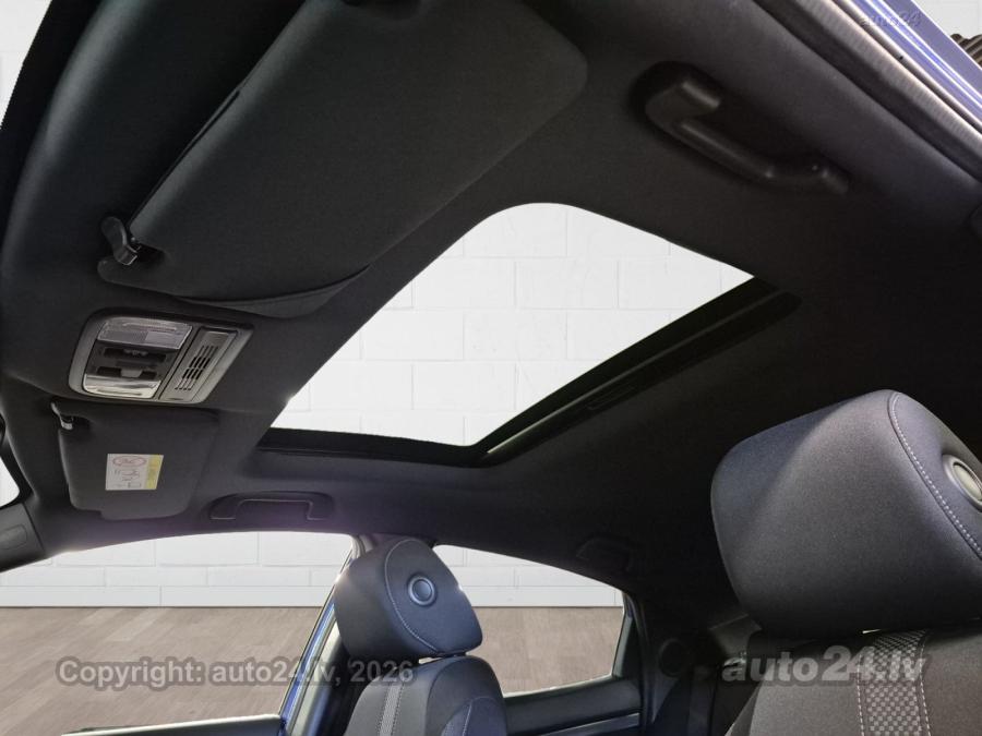 Blue Honda Civic 2021 in Tallinn, with an engine capacity of 1.50 L and mileage of 106 thousand km for 18990 €, photo 18 on AUTOMOTO.COM.LV