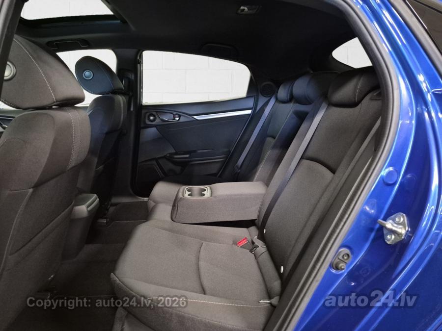 Blue Honda Civic 2021 in Tallinn, with an engine capacity of 1.50 L and mileage of 106 thousand km for 18990 €, photo 20 on AUTOMOTO.COM.LV