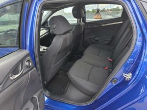 Zils Honda Civic 2021 Šauļi, ar dzinēja tilpumu 1.50 L un nobraukumu 64 tūkst. km par 18990 €, foto 26 vietnē AUTOMOTO.COM.LV