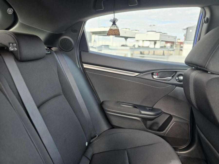 Zils Honda Civic 2021 Šauļi, ar dzinēja tilpumu 1.50 L un nobraukumu 64 tūkst. km par 18990 €, foto 42 vietnē AUTOMOTO.COM.LV