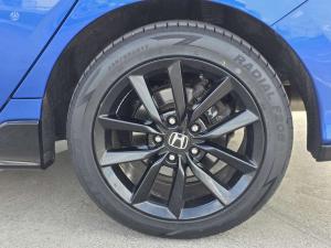 Zils Honda Civic 2021 Šauļi, ar dzinēja tilpumu 1.50 L un nobraukumu 64 tūkst. km par 18990 €, foto 54 vietnē AUTOMOTO.COM.LV