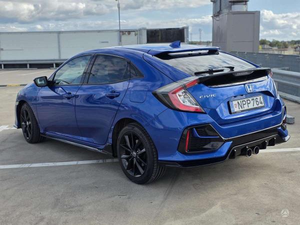 Blue Honda Civic 2021 in Siauliai, with an engine capacity of 1.50 L and mileage of 64 thousand km for 18990 €, photo 5 on AUTOMOTO.COM.LV