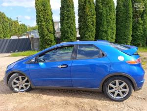 Blue Honda Civic 2023 in Taurage, with an engine capacity of 2.20 L and mileage of 279 thousand km for 950 €, photo 5 on AUTOMOTO.COM.LV