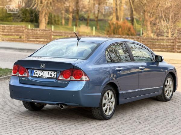 Zils Honda Civic 2006 Kaišiadorys, ar dzinēja tilpumu 1.30 L un nobraukumu 203 tūkst. km par 2300 €, foto 4 vietnē AUTOMOTO.COM.LV