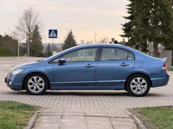 Zils Honda Civic 2006 Kaišiadorys, ar dzinēja tilpumu 1.30 L un nobraukumu 203 tūkst. km par 2300 €, foto 8 vietnē AUTOMOTO.COM.LV