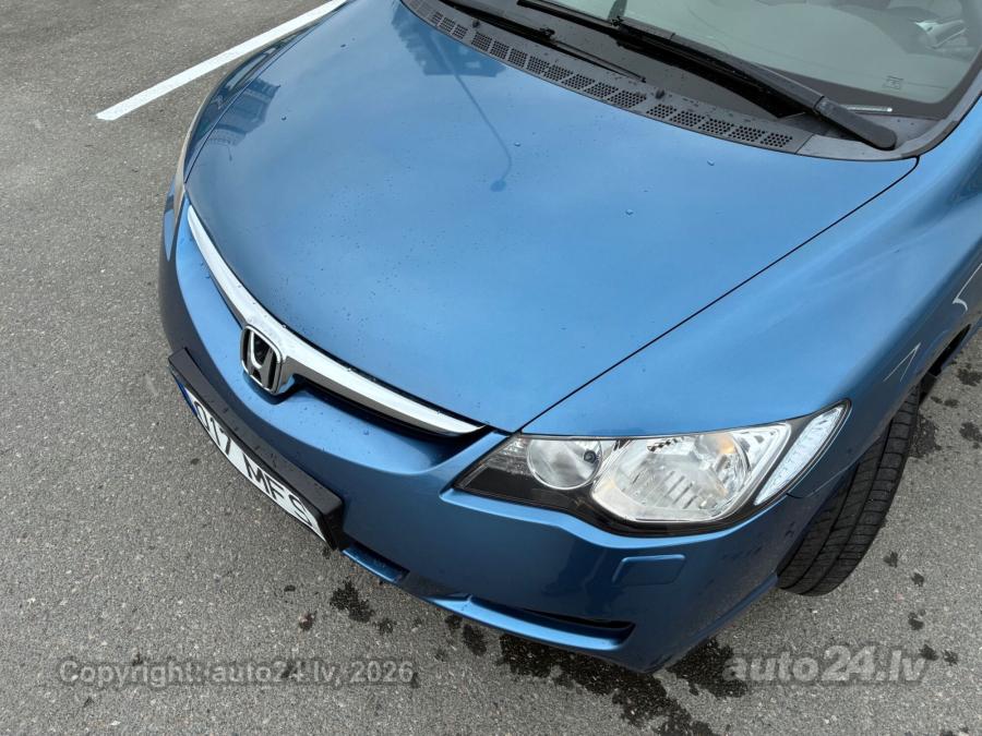 Zils Honda Civic 2006 Tallina, ar dzinēja tilpumu 1.80 L un nobraukumu 160 tūkst. km par 2299 €, foto 4 vietnē AUTOMOTO.COM.LV