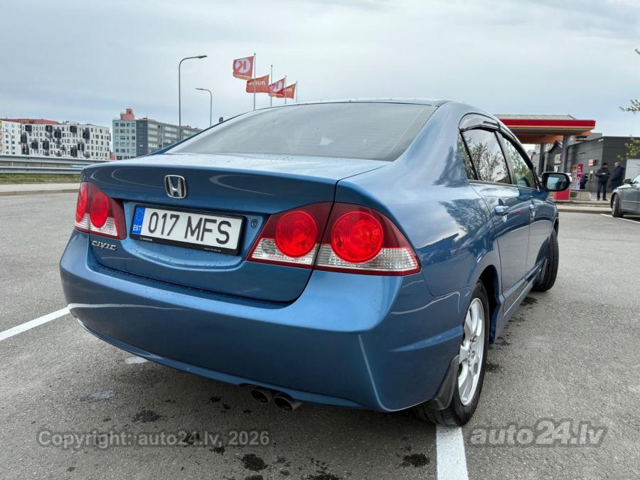 Zils Honda Civic 2006 Tallina, ar dzinēja tilpumu 1.80 L un nobraukumu 160 tūkst. km par 2299 €, foto 5 vietnē AUTOMOTO.COM.LV