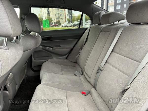 Синий Хонда Цивик 2006 в Таллин, объемом двигателя 1.80 л и пробегом 160 тыс. км за 2299 €, фото 8 на AUTOMOTO.COM.LV