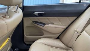 Blue Honda Civic 2006 in Vilnius, with an engine capacity of 1.30 L and mileage of 330 thousand km for 2900 €, photo 12 on AUTOMOTO.COM.LV