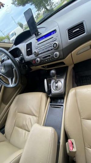 Blue Honda Civic 2006 in Vilnius, with an engine capacity of 1.30 L and mileage of 330 thousand km for 2900 €, photo 14 on AUTOMOTO.COM.LV