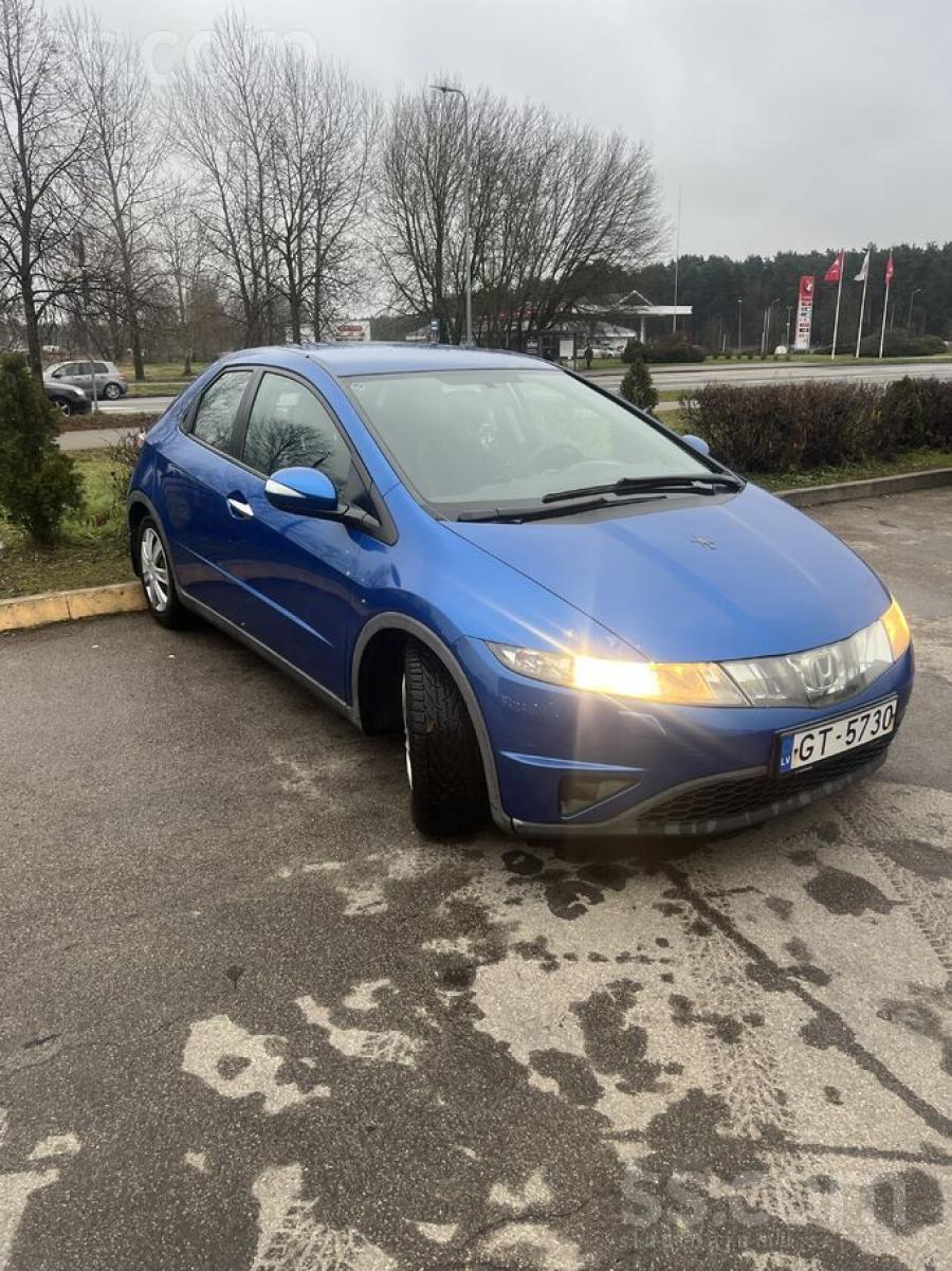 Zils Honda Civic 2007 Rīga, ar dzinēja tilpumu 1.80 L un nobraukumu 255 tūkst. km par 2500 €, foto 6 vietnē AUTOMOTO.COM.LV