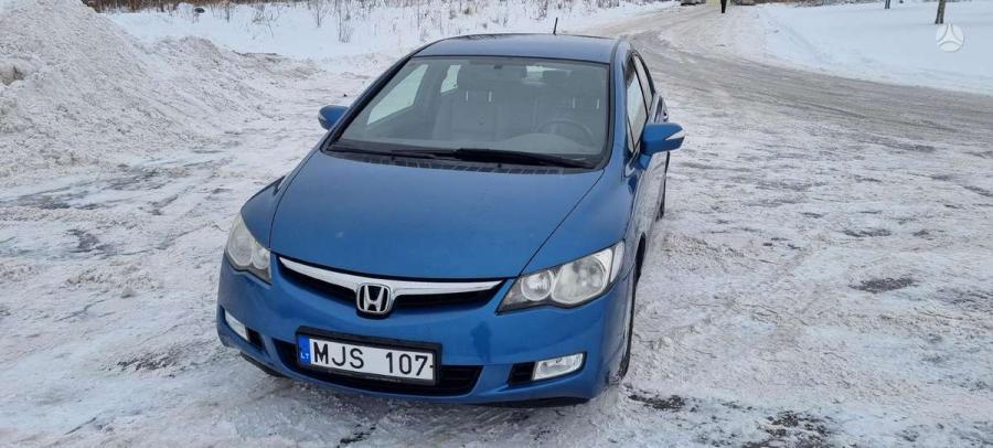 Zils Honda Civic 2007 Viļņa, ar dzinēja tilpumu 1.34 L un nobraukumu 200 tūkst. km par 1600 €, foto 2 vietnē AUTOMOTO.COM.LV