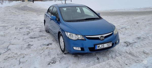 Zils Honda Civic 2007 Viļņa, ar dzinēja tilpumu 1.34 L un nobraukumu 200 tūkst. km par 1600 €, foto 3 vietnē AUTOMOTO.COM.LV