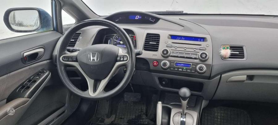 Zils Honda Civic 2007 Viļņa, ar dzinēja tilpumu 1.34 L un nobraukumu 200 tūkst. km par 1600 €, foto 13 vietnē AUTOMOTO.COM.LV