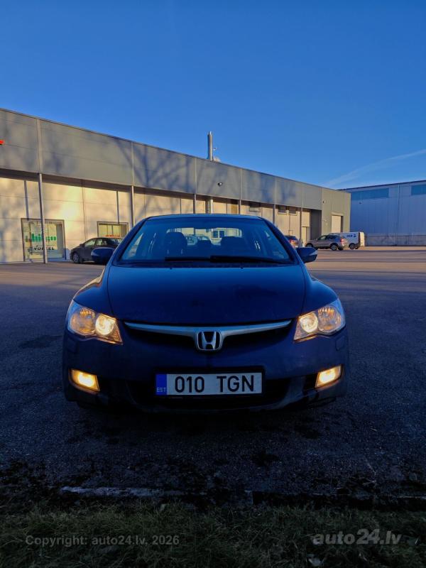 Zils Honda Civic 2007 Tallina, ar dzinēja tilpumu 1.80 L un nobraukumu 352 tūkst. km par 1200 €, foto 1 vietnē AUTOMOTO.COM.LV