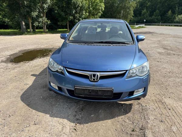Blue Honda Civic 2007 in Panevezys, with an engine capacity of 1.80 L and mileage of 277 thousand km for 1000 €, photo 1 on AUTOMOTO.COM.LV