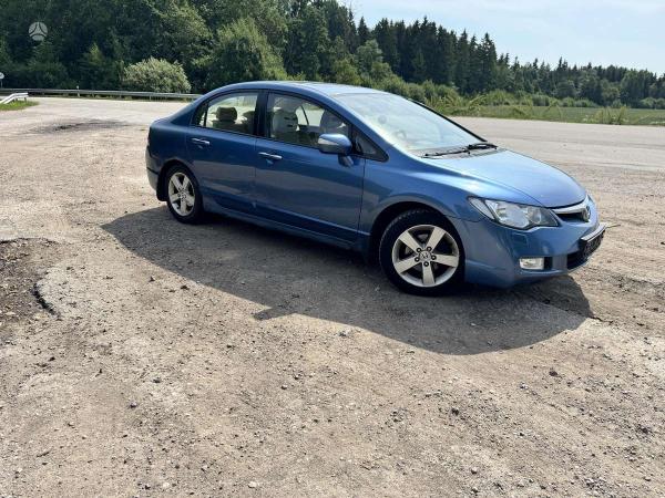 Blue Honda Civic 2007 in Panevezys, with an engine capacity of 1.80 L and mileage of 277 thousand km for 1000 €, photo 3 on AUTOMOTO.COM.LV