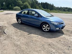 Blue Honda Civic 2007 in Panevezys, with an engine capacity of 1.80 L and mileage of 277 thousand km for 1000 €, photo 4 on AUTOMOTO.COM.LV