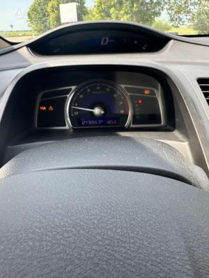 Blue Honda Civic 2007 in Panevezys, with an engine capacity of 1.80 L and mileage of 277 thousand km for 1000 €, photo 9 on AUTOMOTO.COM.LV