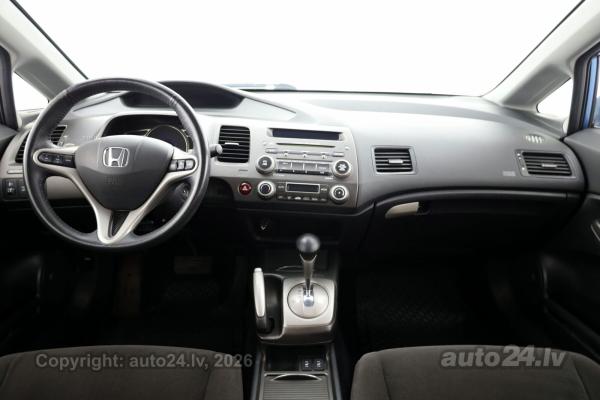 Zils Honda Civic 2007 Tallina, ar dzinēja tilpumu 1.80 L un nobraukumu 262 tūkst. km par 1199 €, foto 5 vietnē AUTOMOTO.COM.LV