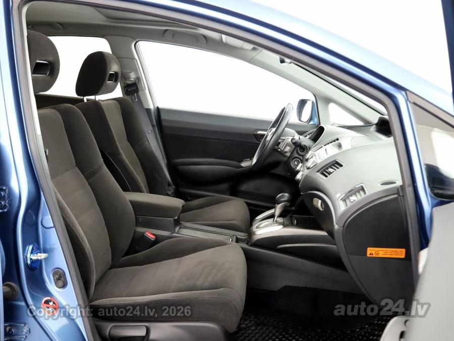 Zils Honda Civic 2007 Tallina, ar dzinēja tilpumu 1.80 L un nobraukumu 262 tūkst. km par 1199 €, foto 7 vietnē AUTOMOTO.COM.LV