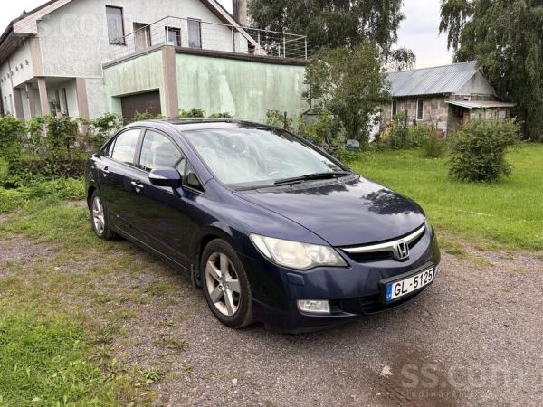 Blue Honda Civic 2007 in Riga, with an engine capacity of 1.80 L and mileage of 341 thousand km for 1800 €, photo 1 on AUTOMOTO.COM.LV