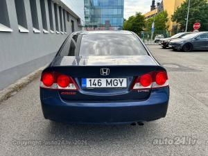 Zils Honda Civic 2007 Tallina, ar dzinēja tilpumu 1.80 L un nobraukumu 186 tūkst. km par 699 €, foto 7 vietnē AUTOMOTO.COM.LV